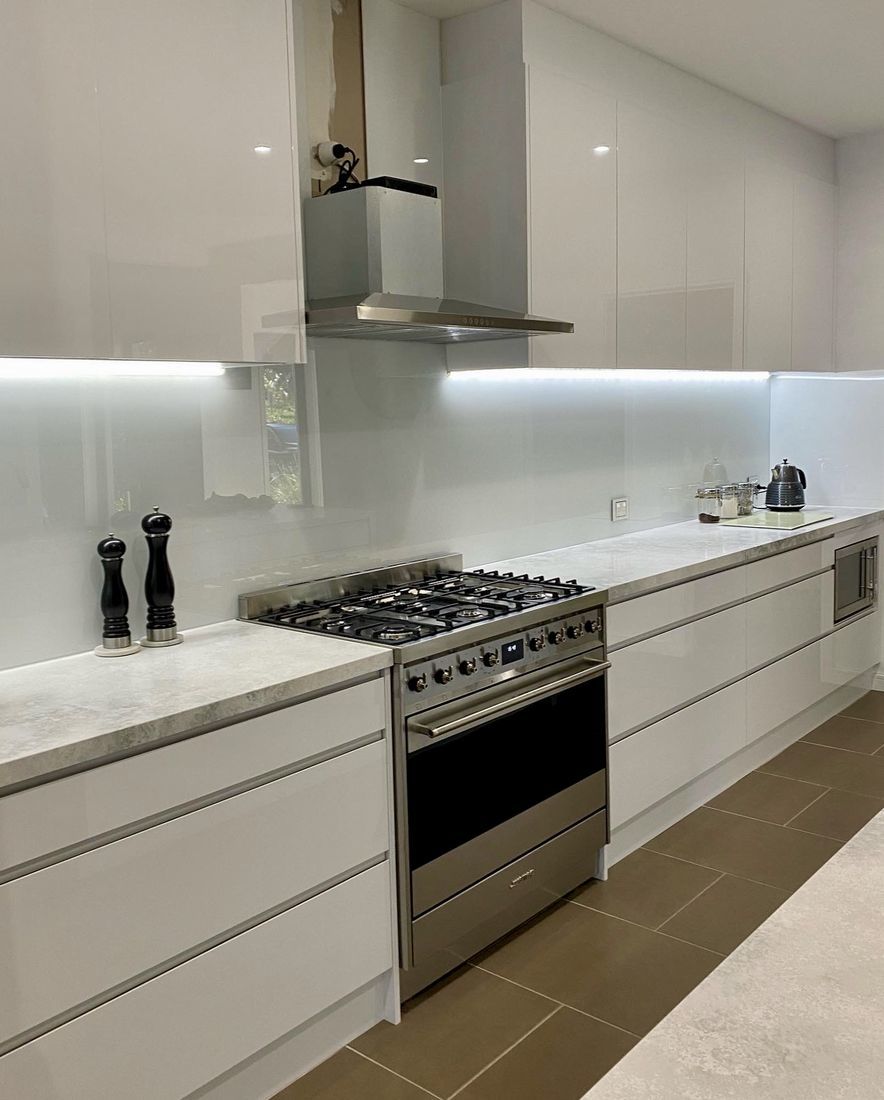 Coloured Glass Splashbacks, Kitchen Splashbacks, Glass Tables, Mirrors ...